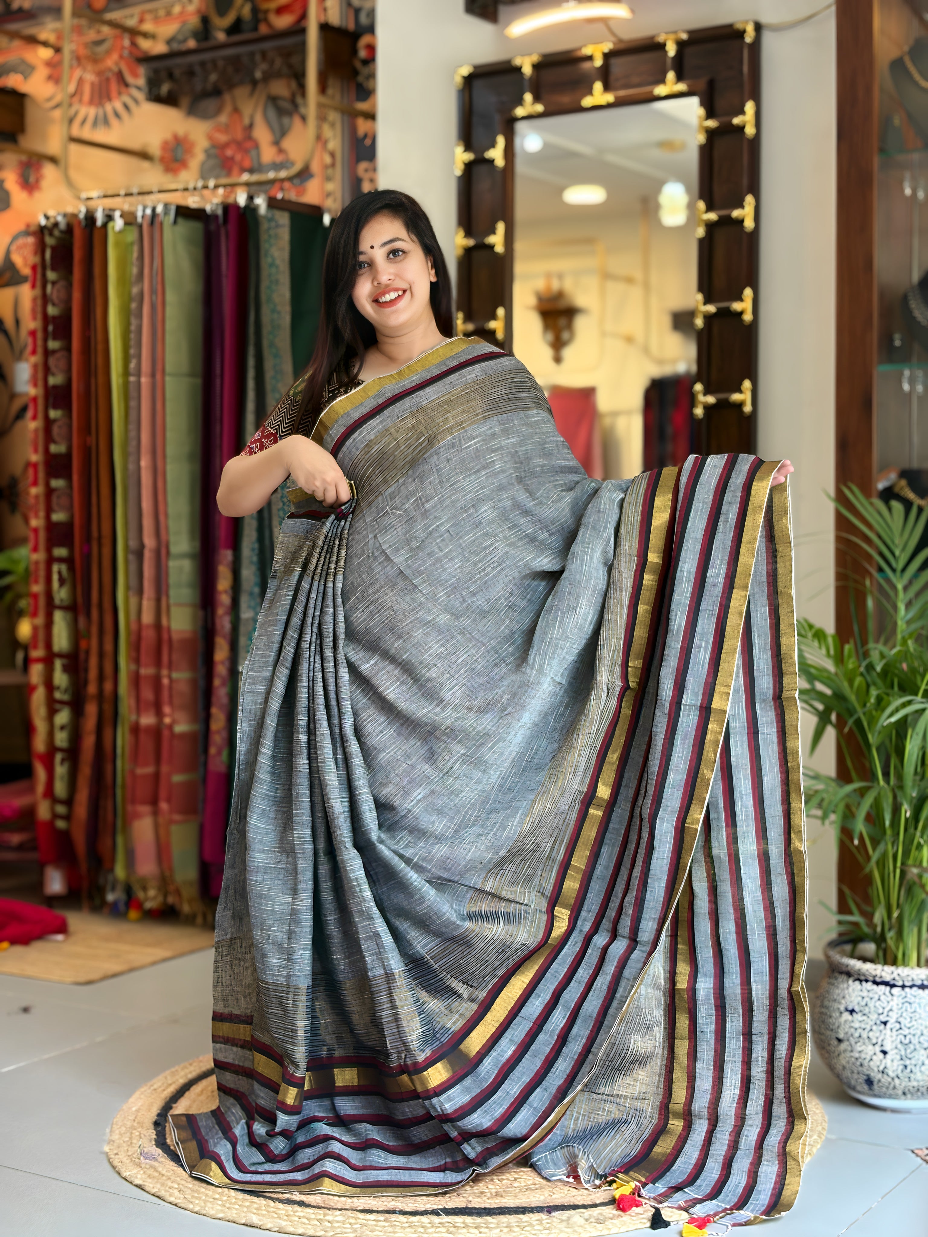 Linen Saree 022 – Laal Dhaga